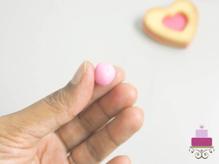 How to Make Fondant Hearts (without Cutters and Molds) | Decorated Treats