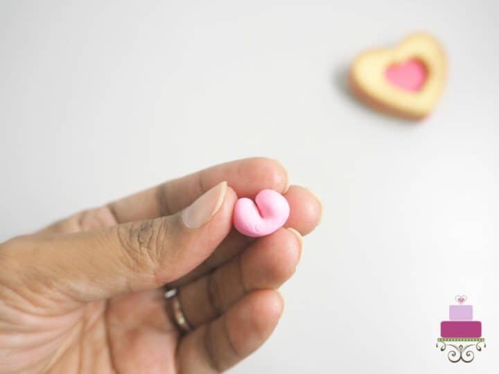 How to Make Fondant Hearts (without Cutters and Molds) | Decorated Treats