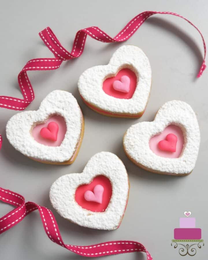 How to Make Fondant Hearts (without Cutters and Molds) | Decorated Treats