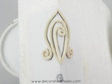 Gold Fondant Lace - A Step by Step Tutorial | Decorated Treats