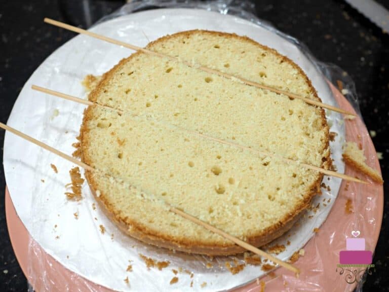 How to Level a Cake and How to Layer a Cake | Decorated Treats