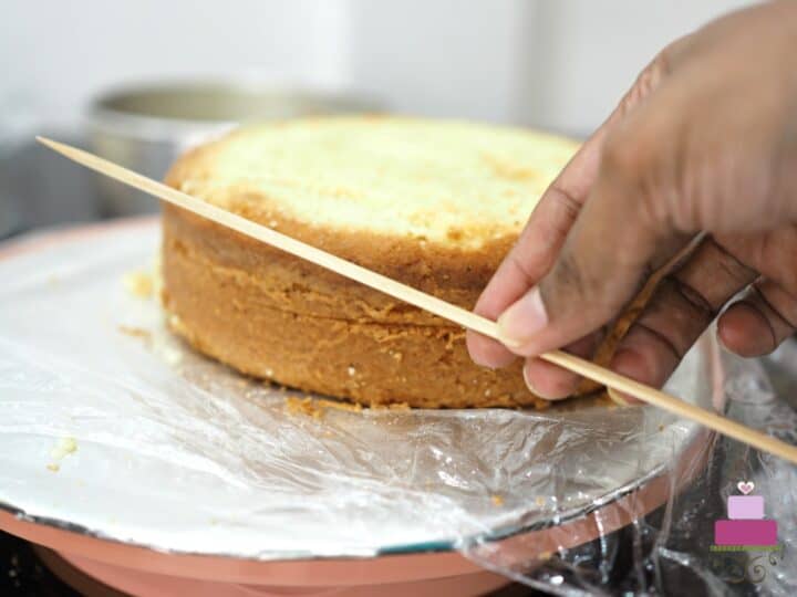 How to Level a Cake and How to Layer a Cake | Decorated Treats