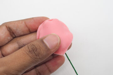 Gum Paste Rose Tutorial (How to Make) | Decorated Treats