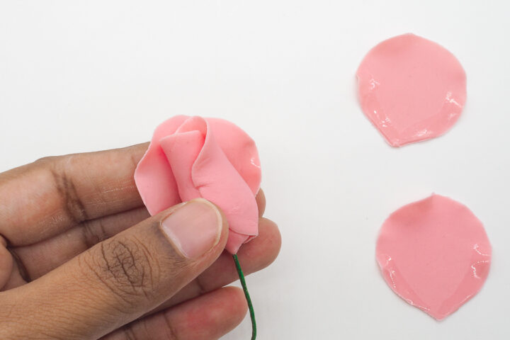 Gum Paste Rose Tutorial (How to Make) | Decorated Treats