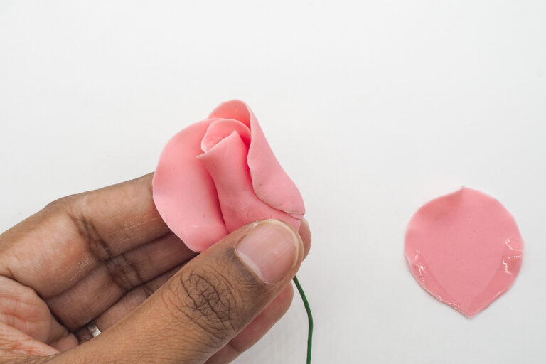 Gum Paste Rose Tutorial (How to Make) | Decorated Treats