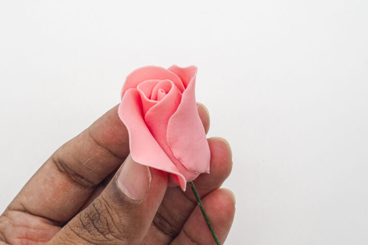 Gum Paste Rose Tutorial (How to Make) | Decorated Treats