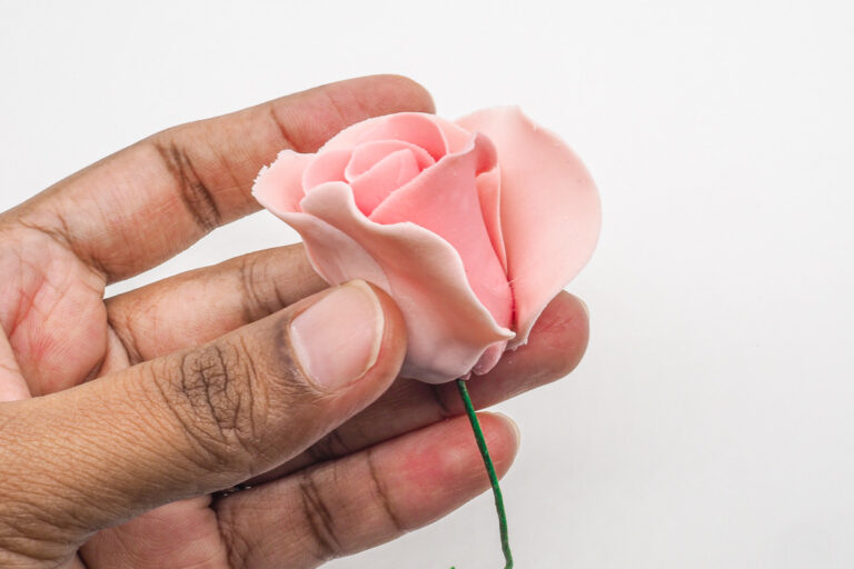 Gum Paste Rose Tutorial (How to Make) | Decorated Treats