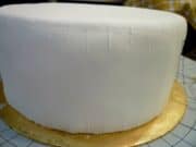 How to Pipe Consistent Lines on Cakes | Decorated Treats