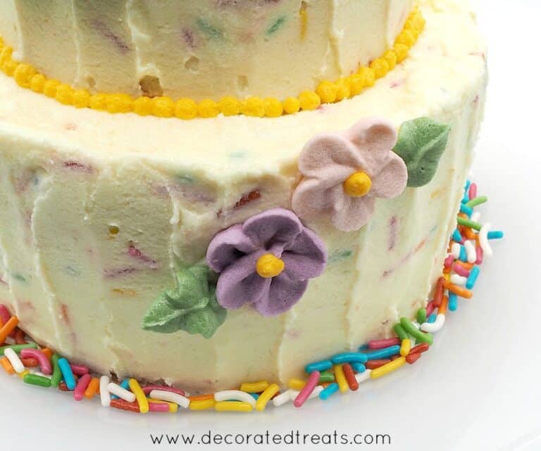 Mini Confetti Cake - A Cute Cake Decorating Idea | Decorated Treats