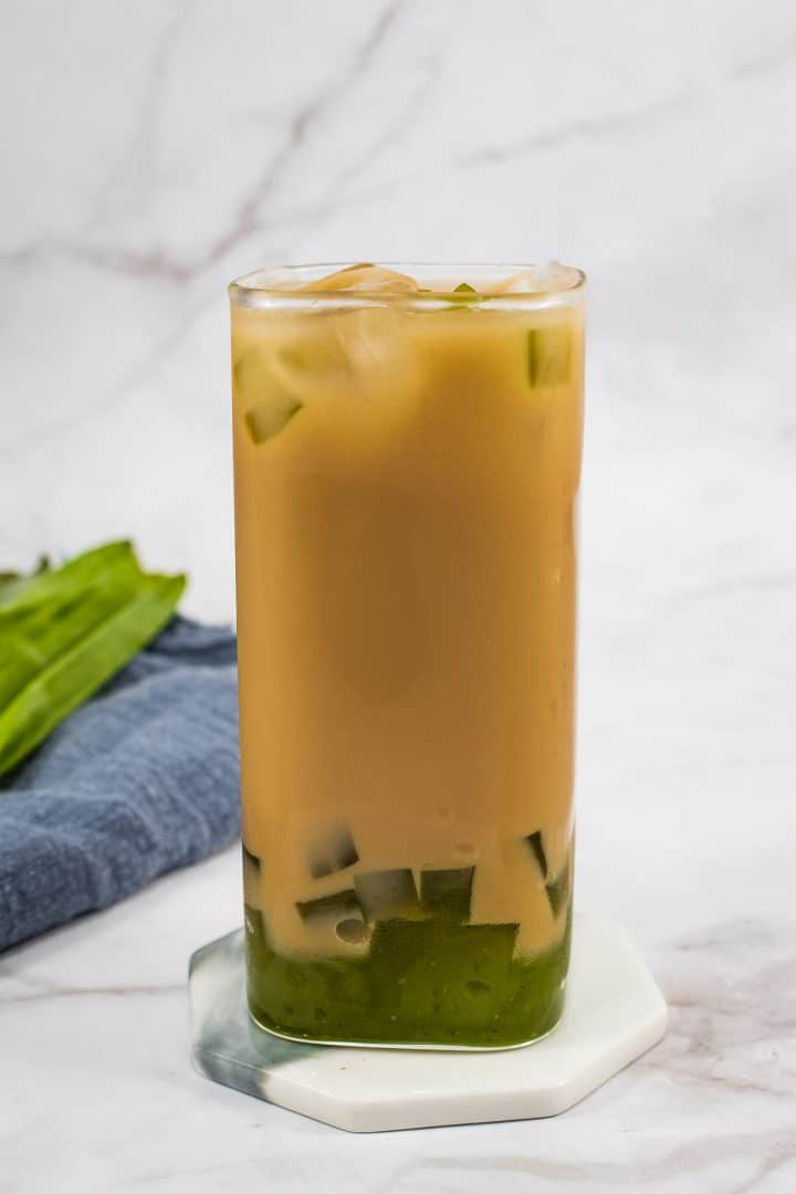 Pandan Milk Tea (Homemade Jelly Boba Drink) | Decorated Treats