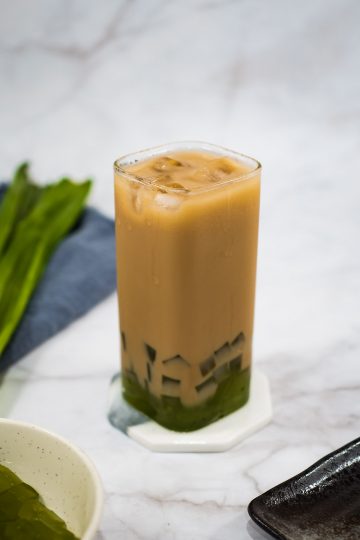 Pandan Milk Tea (Homemade Jelly Boba Drink) | Decorated Treats