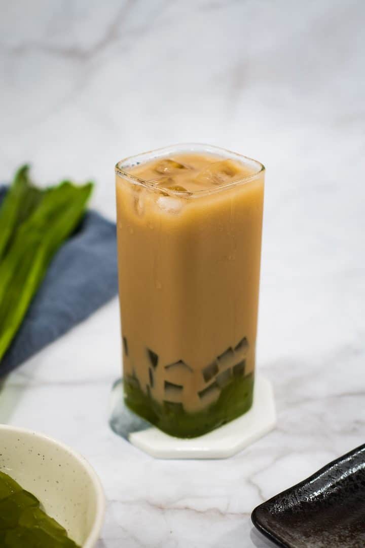 Pandan Milk Tea (Homemade Jelly Boba Drink) | Decorated Treats