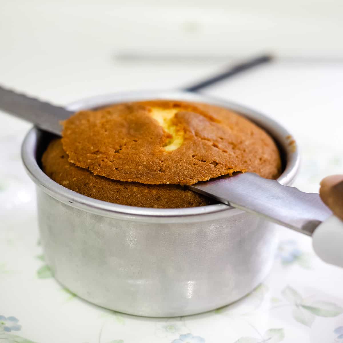 Cake Decorating Tips and Techniques | Decorated Treats