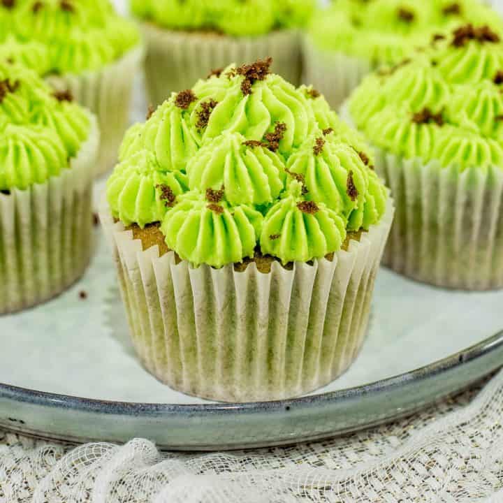 Pandan Cupcakes with Pandan Buttercream | Decorated Treats