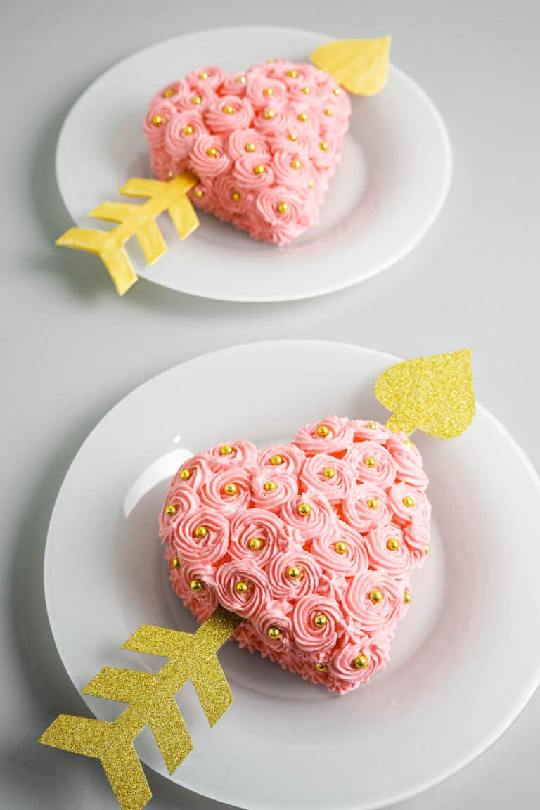 Mini Heart Shaped Cakes | Decorated Treats