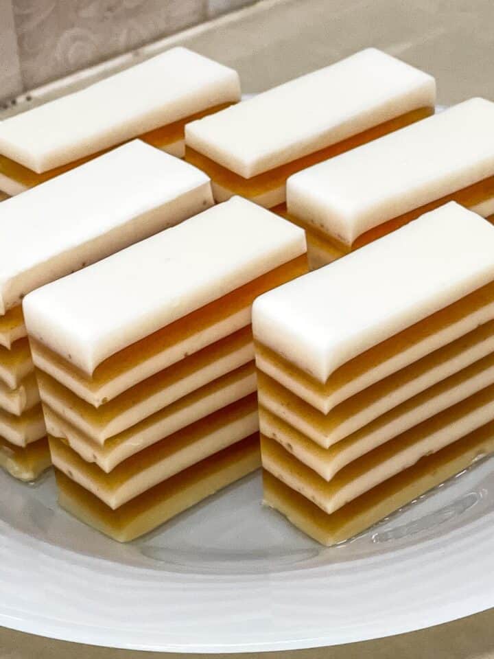 Coconut Rolls with Coconut Glaze | Decorated Treats